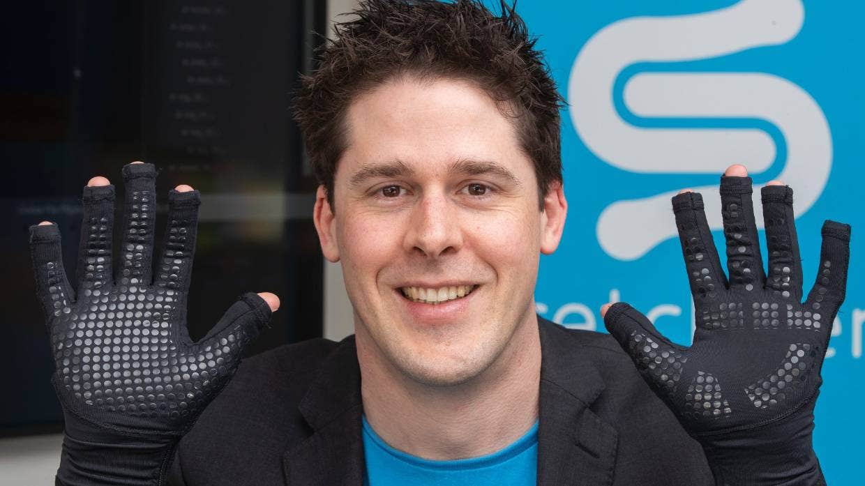 StretchSense Shows Off Motion Capture Glove And Launches Hand Engine ...